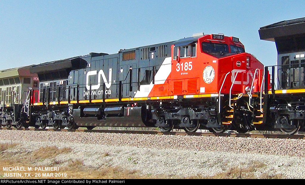 CN ET44AC 3185